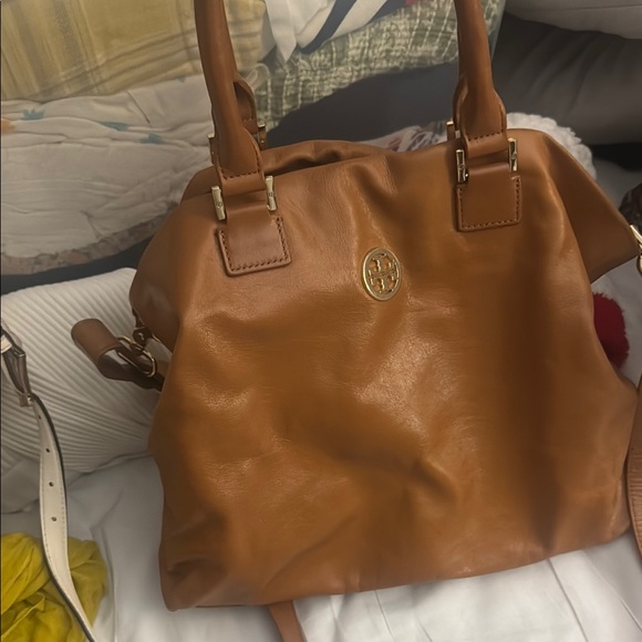 Tory Burch | Bags | Tory Burch Tan Leather Shoulder Bag With Timeless ...